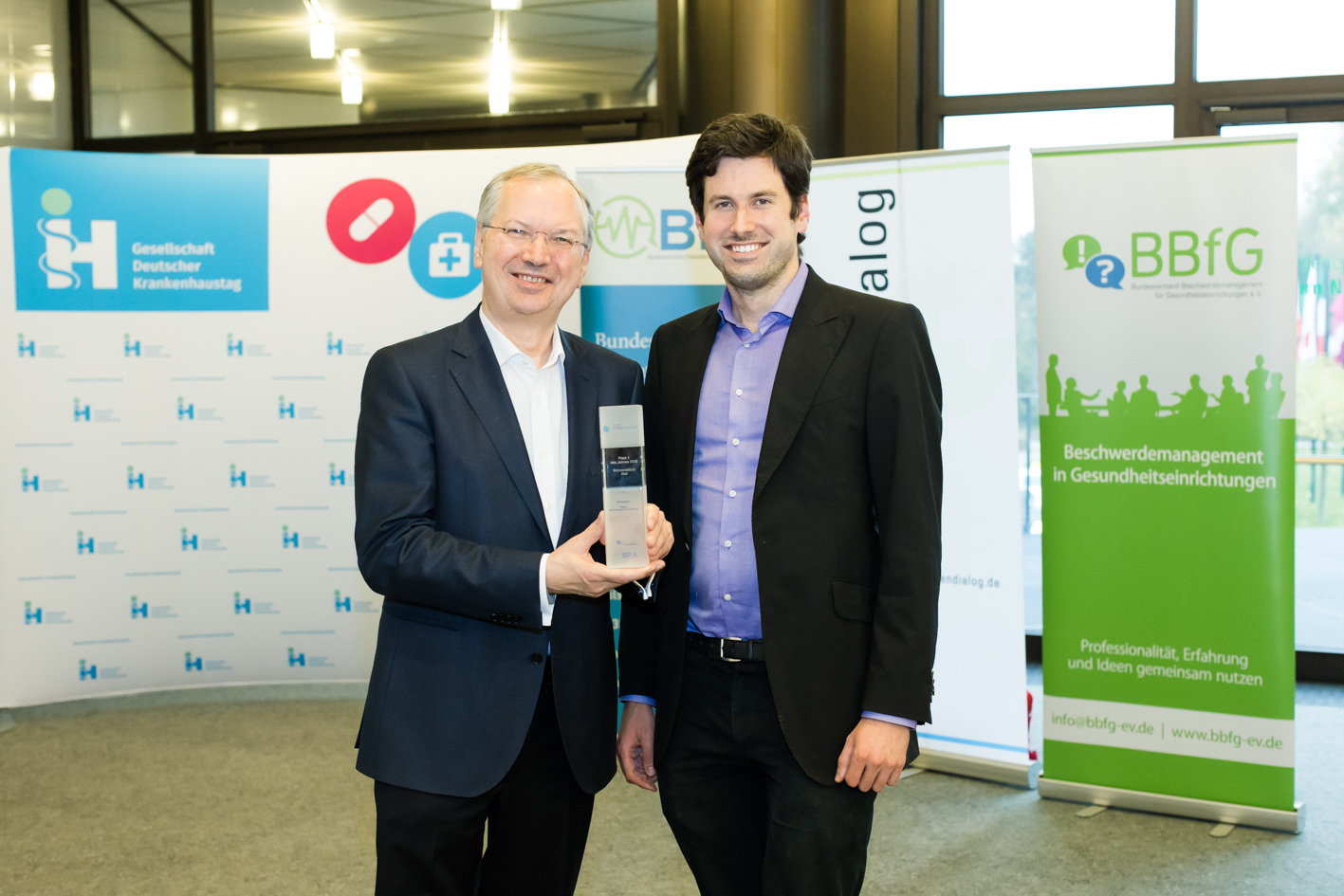 Schmerzklinik Kiel - Platz 1/2022 | Patientendialog